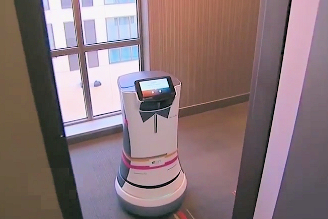 Un robot assure le room service à l'hôtel Aloft de Cupertino - La Revue ...